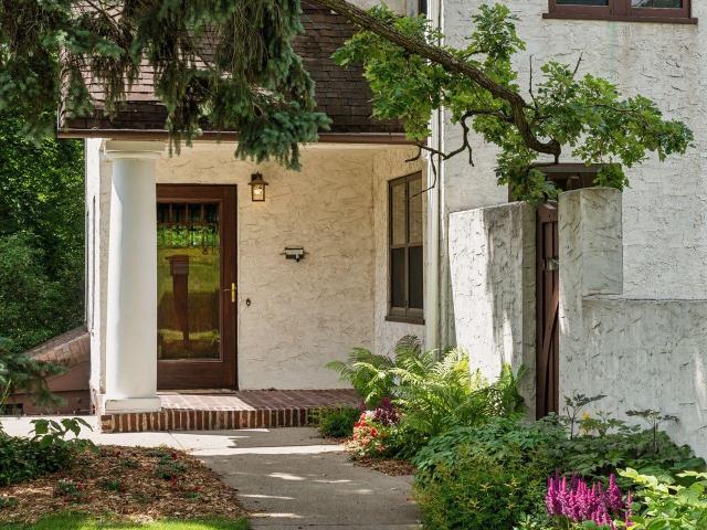 27 Highview Place