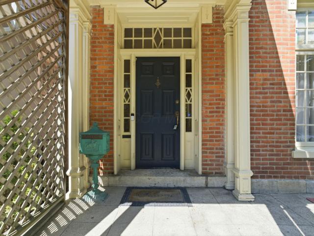 27 Hoffman Avenue