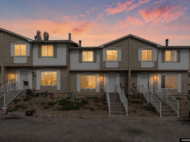 27 Incline Dr, Evanston, WY 82930