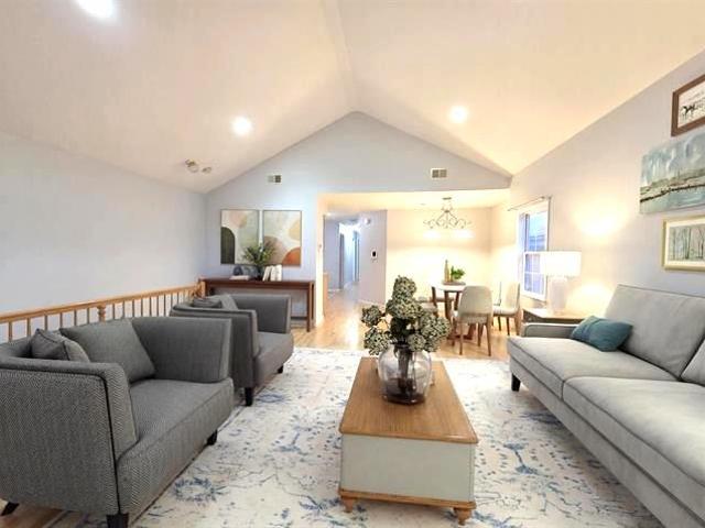 27 Jewett Ave # 2