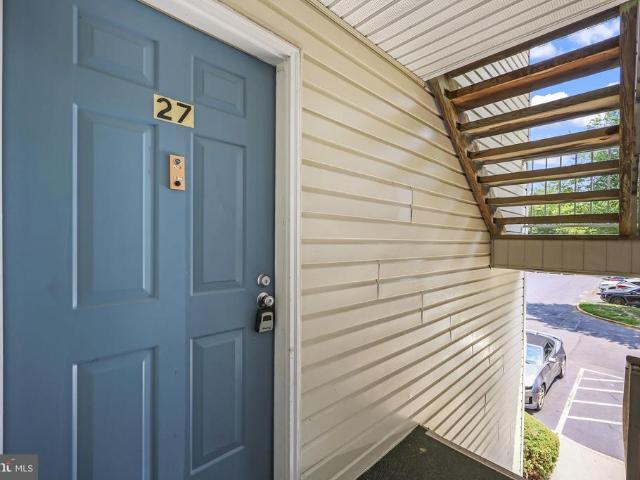 27 Juniper Way