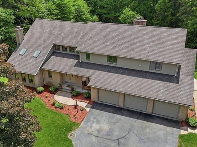 27 Lady Slipper Cir, Westfield, MA 01085