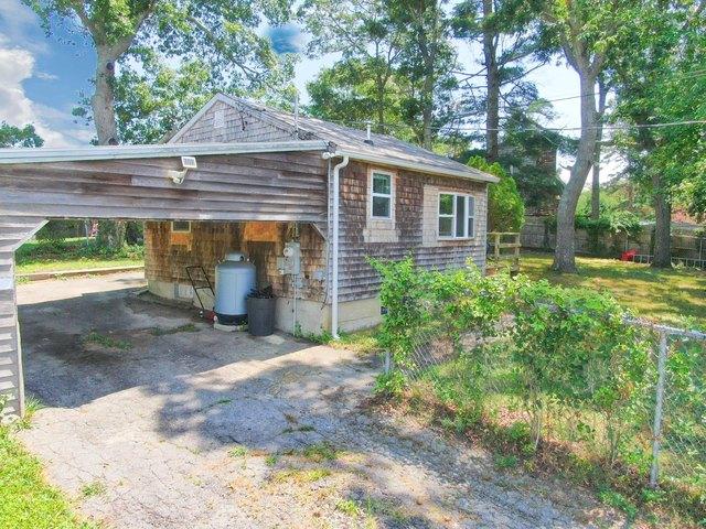 27 Lake Dr, Plymouth, MA 02360