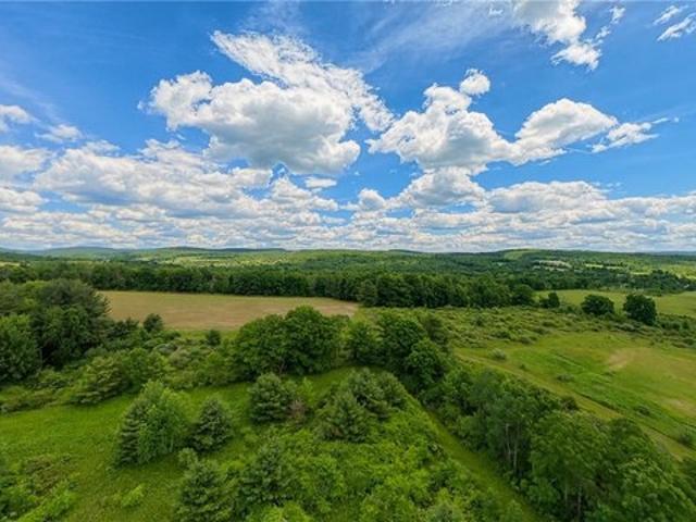 27 Lintal Dr, Horseheads, NY 14864