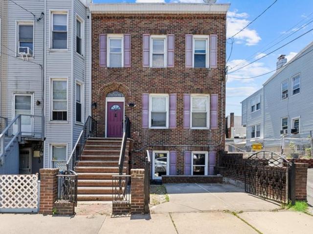 27 Lincoln St, Jersey City, NJ 07307
