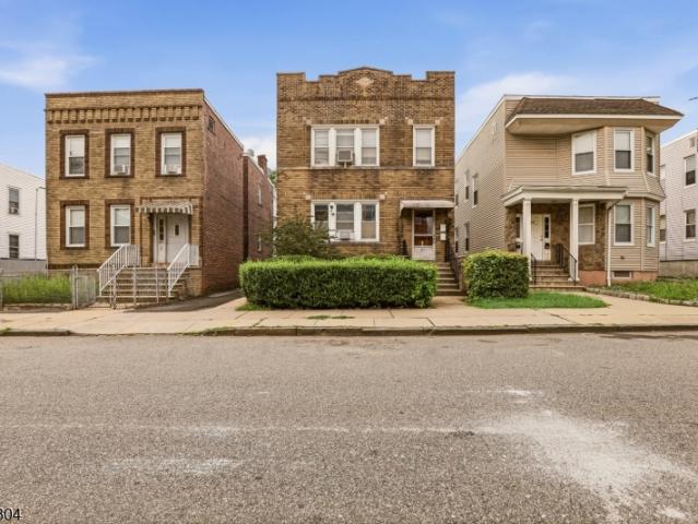 27 Lindsley Pl