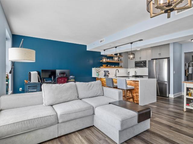 27 Library Street # 403