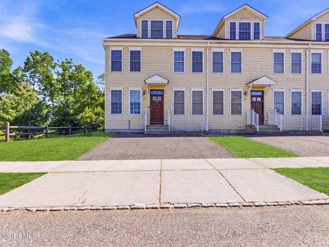 27 Lodz Dr, Lakewood, NJ 08701