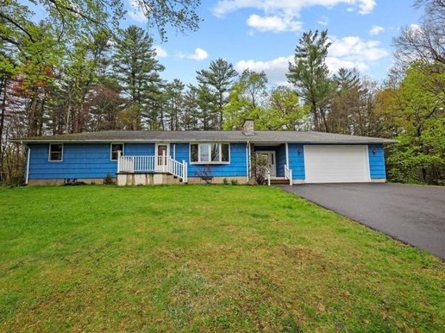 27 Lyman St, Granby, MA 01033
