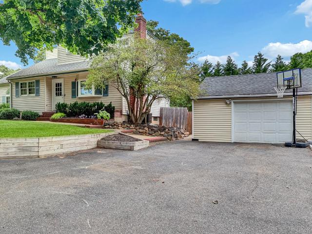 27 McGaw Avenue