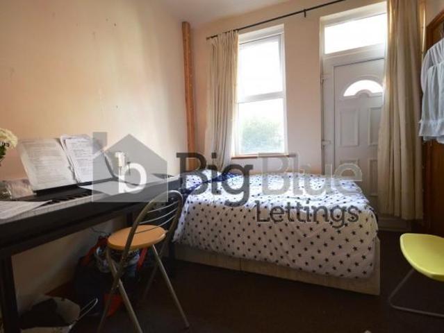 27 Manor Terrace, Hyde Park, Leeds LS6 8 bed property to rent £4,125 pcm £952 pw
