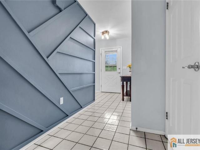 27 Manor Drive