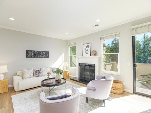 27 Mariposa Ln, Novato, CA 94947