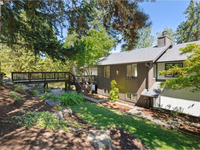 27 marlboro ln
