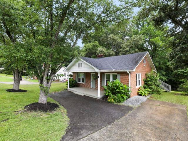 27 Maxie Avenue