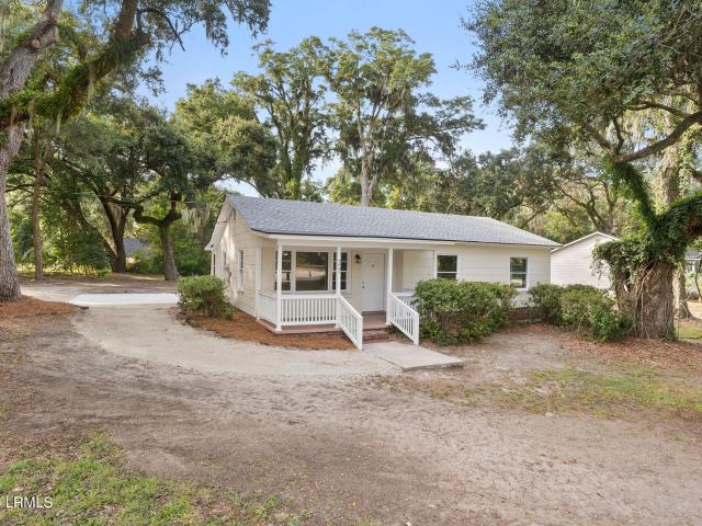 27 Miller Dr W, Beaufort, SC 29907 | MLS #195585 | Compass