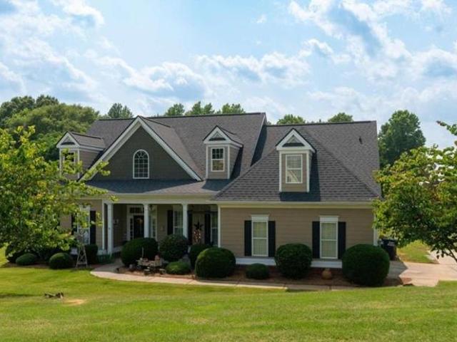 27 Millside Ct, Commerce, GA 30529
