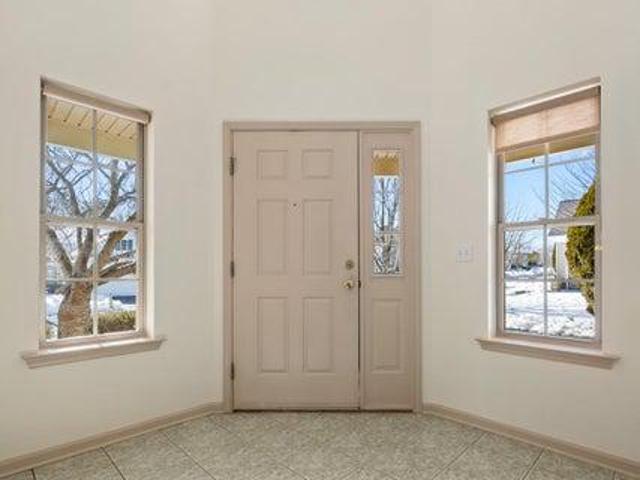 27 Mission Way