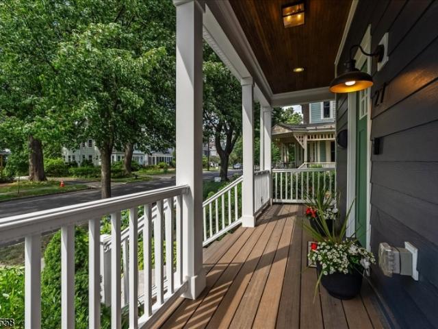 27 Montclair Ave