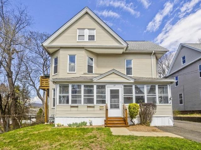 27 Morgan St, Holyoke, MA 01040