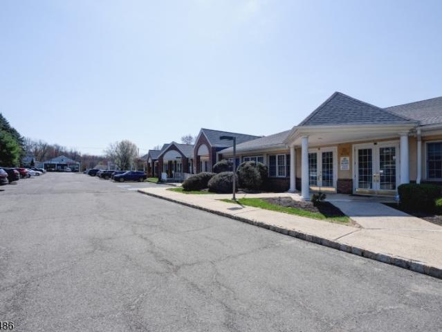 27 Mountain Blvd Suite 7