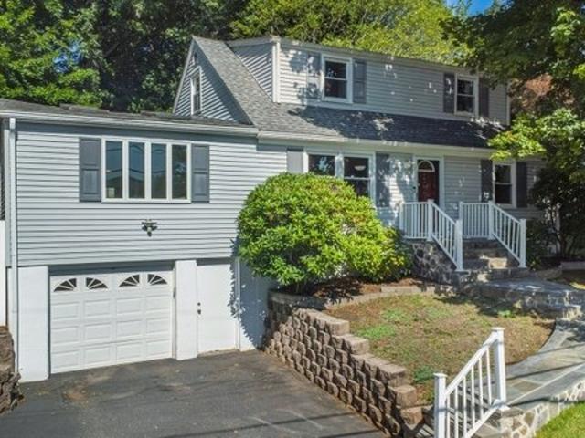 27 Mountain Rd, Rockaway Boro, NJ 07866