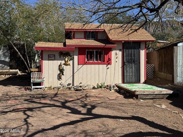27 N Molino St, Superior, AZ 85173