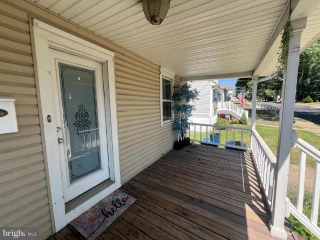 27 N Lafayette Avenue