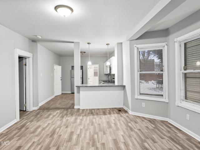 27 N Lake Avenue