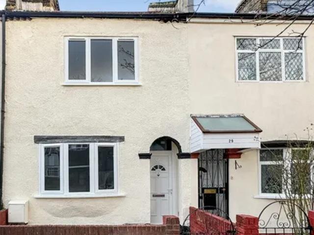 27 New Barn Street, London, E13 8JZ, United Kingdom | 3 bed townhouse for rent #167390060 | Rentberry