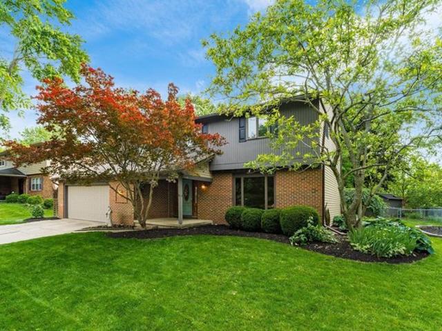 27 Nicole Dr, Westerville, OH 43081