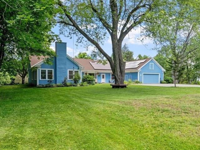 27 Oak Ave, Lunenburg, MA 01462