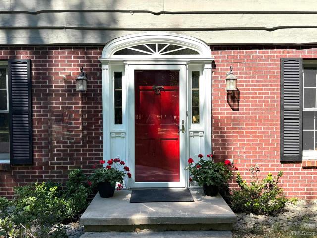 27 Oak Hill Drive