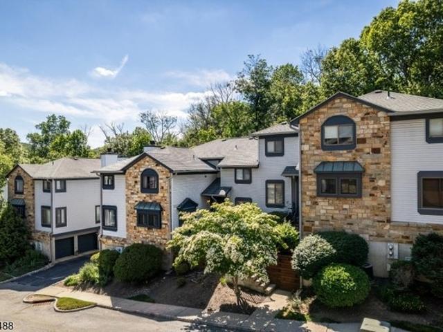 27 Overlook Dr, Independence Township, NJ 07840