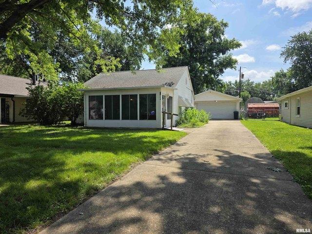 27 Park Dr, North Pekin, IL 61554