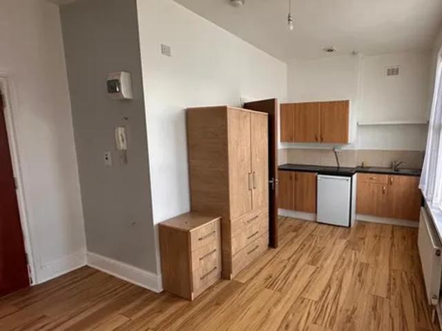 27 Parkhurst Road, London, N22 8JQ, United Kingdom | 1 bed apartment for rent #167386863 | Rentberry