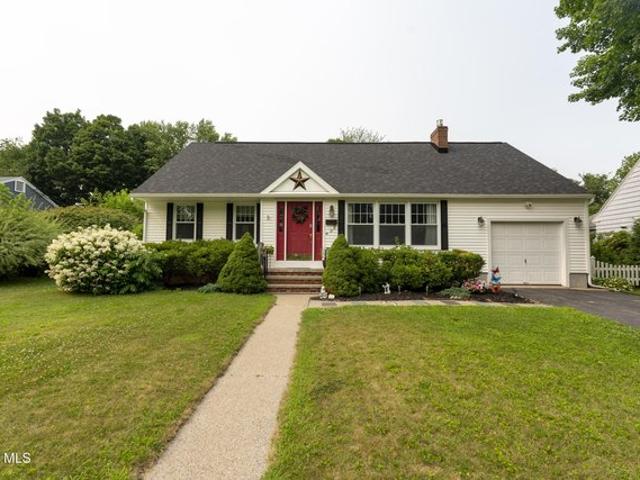 27 Pershing Rd, Queensbury, NY 12804