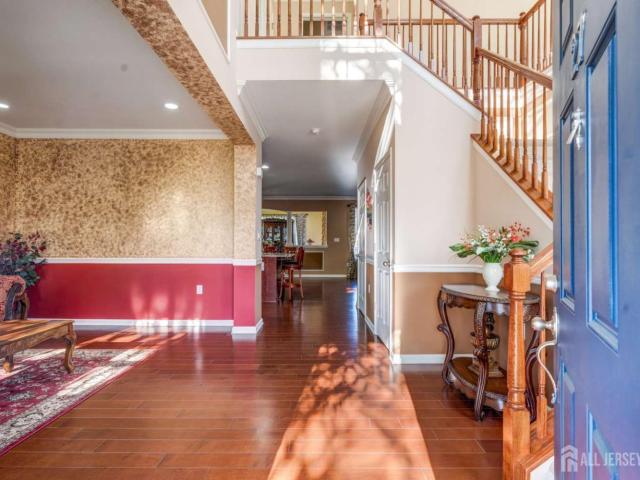 27 Potomac Avenue