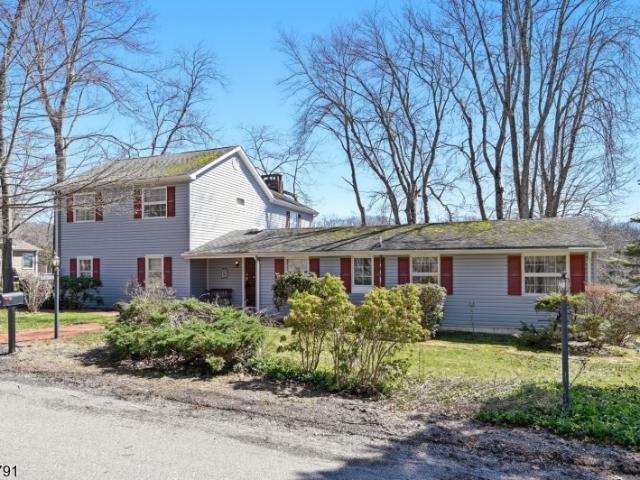 27 Plaza Dr, Newton, NJ 07860 | MLS #4016 | Compass