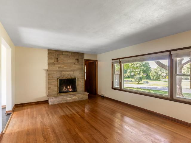 27 Pleasant Avenue