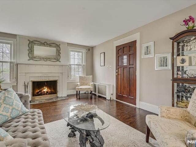 27 Prospect Ave, Pompton Plains, NJ 07444 | Compass