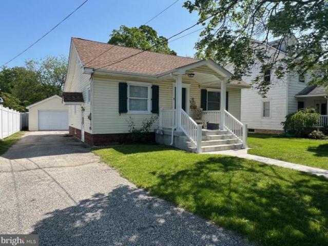 27 Pressey St, Hammonton, NJ 08037