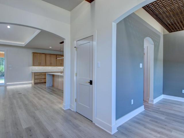 27 Ravell Rd