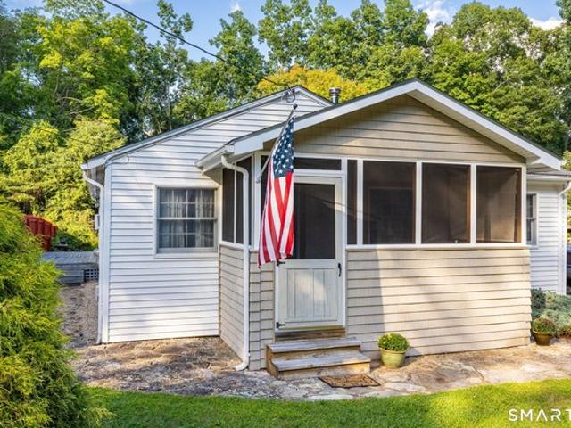 27 Reynolds Dr, Coventry, CT 06238