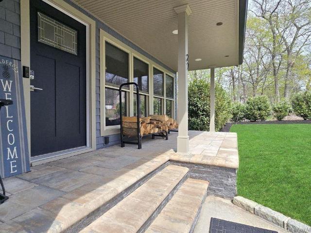 27 Ridgewood Ave, Selden, NY 11784 | MLS #983954 | Compass