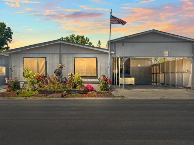 27 River Bend Dr, Lodi, CA 95242