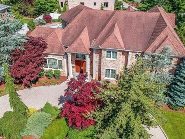 27 Roberts Road
