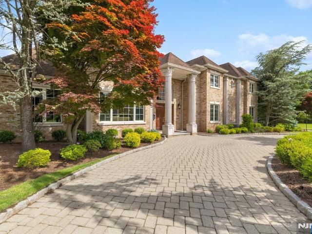 27 Roberts Road