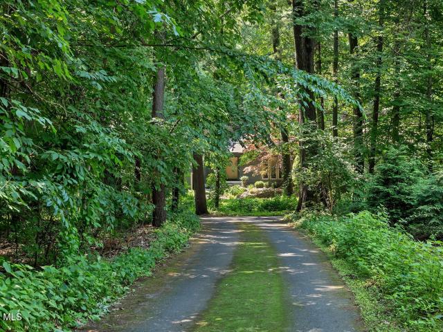 27 Robinwood Drive