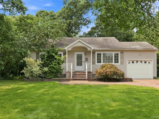27 S Ketcham Ave, Amityville, NY 11701